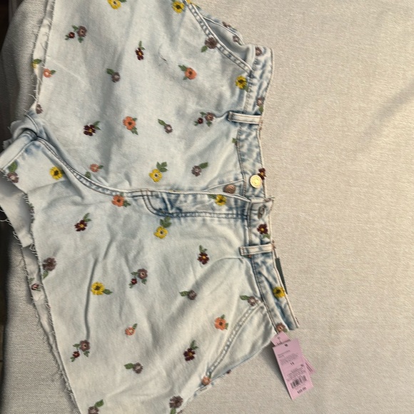 wild fable | Shorts | Denim Flowered Shorts | Poshmark